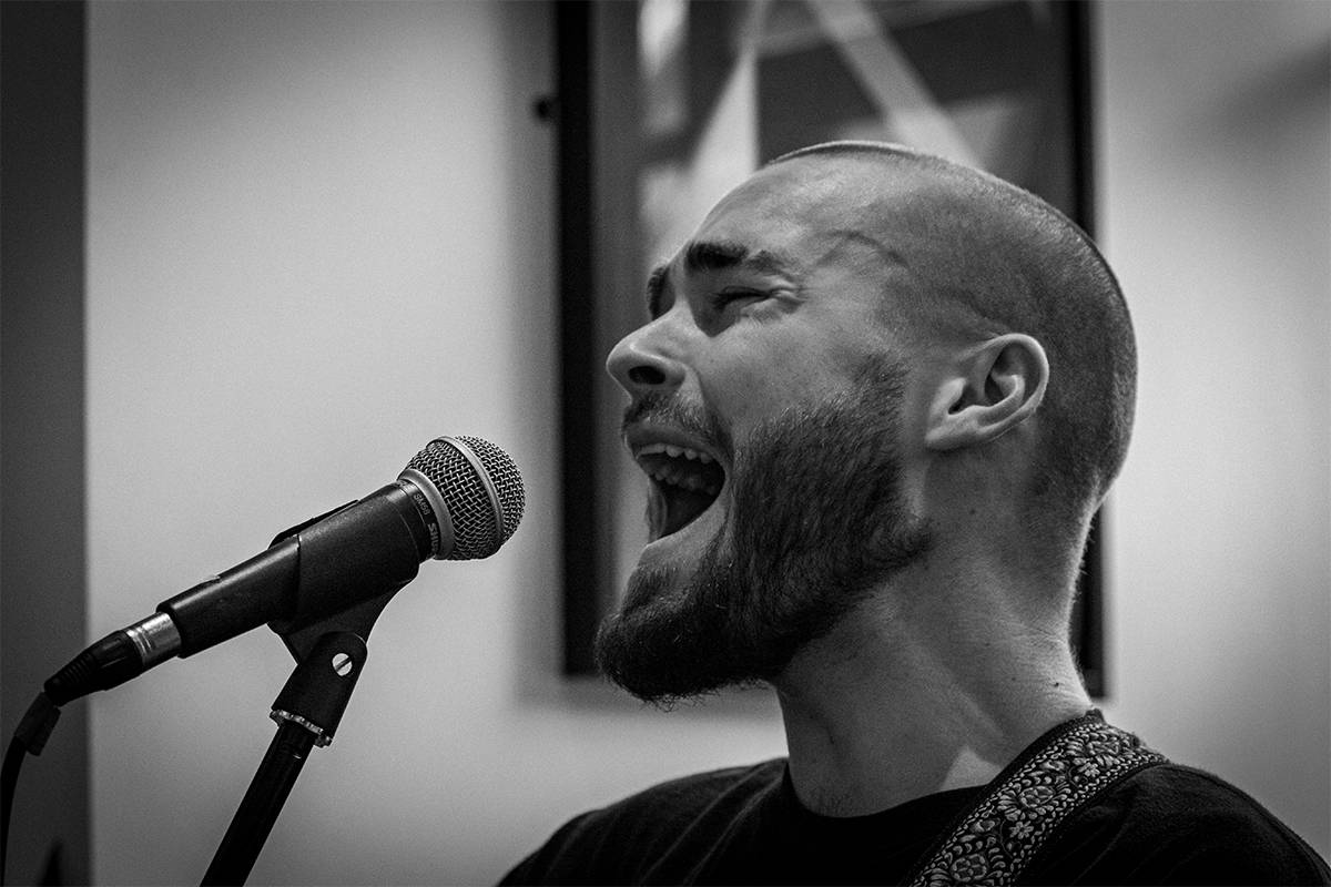 Arlo Green | North West Based Acoustic Singer & Guitarist