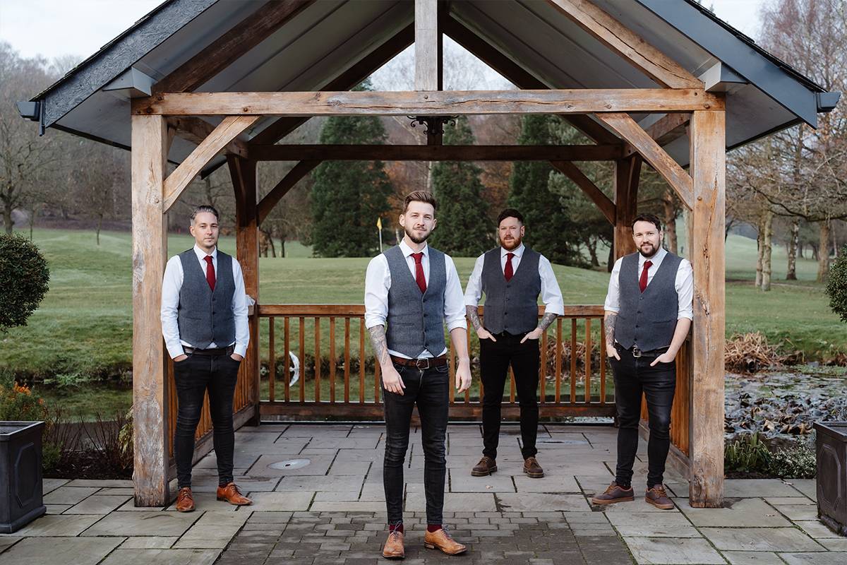 The Singles Table | Cheshire Wedding Band with Male Vocals