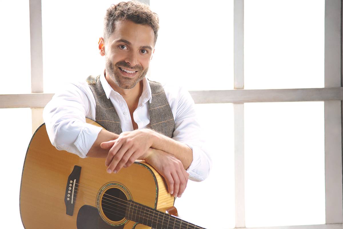 Stan | Northern Based Male Singer Guitarist